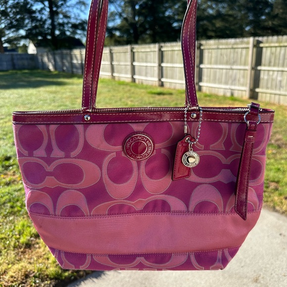 Coach | Bags | Fuchsia Coach Bag With Signature Logo | Poshmark
